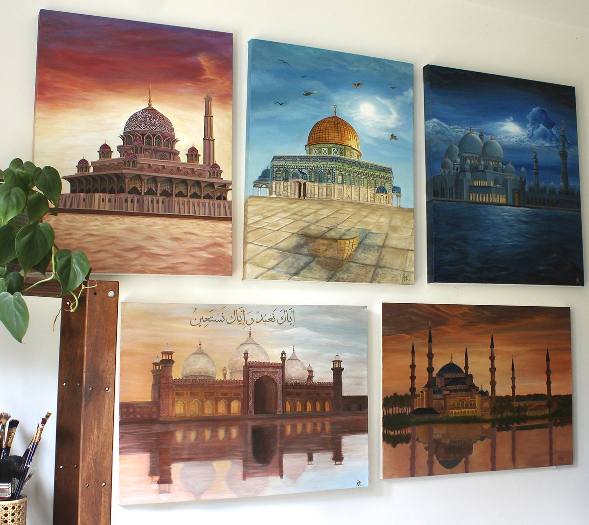 Women artists creating work inspired by Islamic tradition